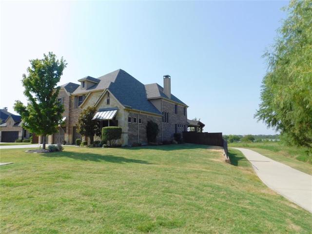 1704 Serra Drive
