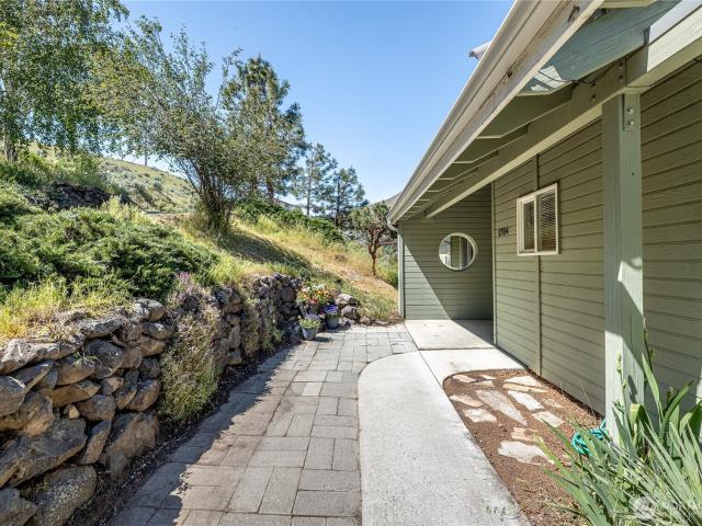 1704 Skyline Drive