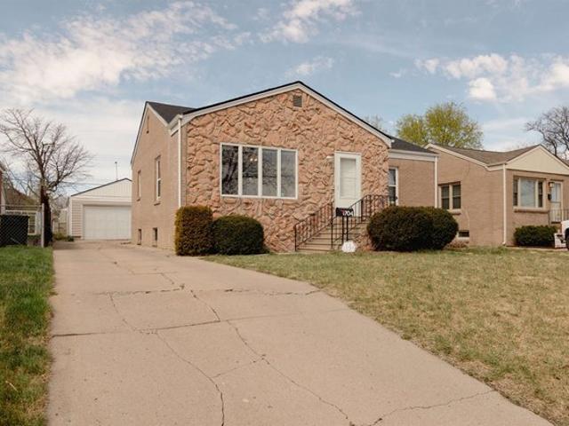1704 W 2nd St, McCook, NE 69001