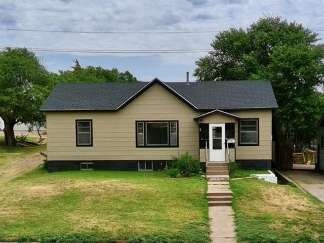 1704 5th Ave, Dodge City, KS 67801