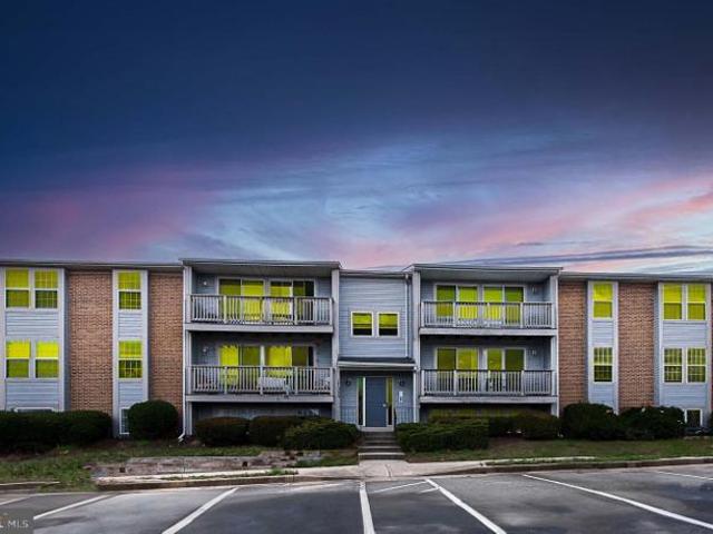 17050 Capri Ln #104, Dumfries, VA 22026