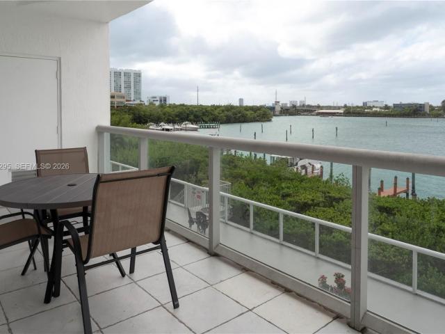 17050 N Bay Rd Unit 406, Sunny Isles Beach, US, FL