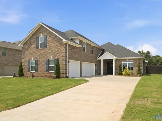 17050 Stonegate Dr, Athens, AL 35613
