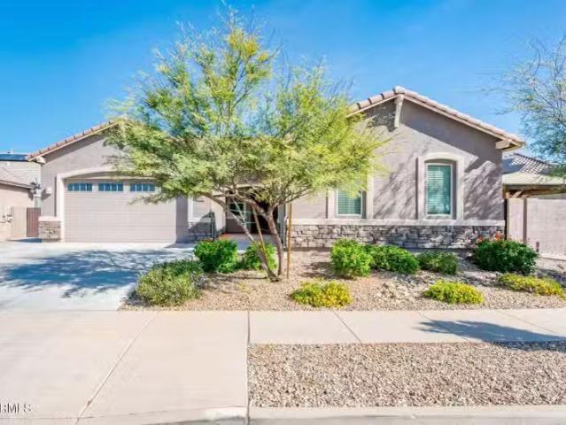 17054 W Saguaro Park Ln, Surprise, AZ 85387 MLS 6851540