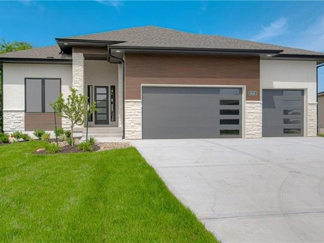 17056 W 172nd Ter, Olathe, KS 66062
