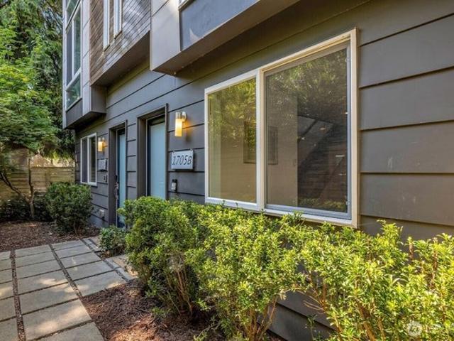 1705 NW 63rd St Unit B, Seattle, WA 98107
