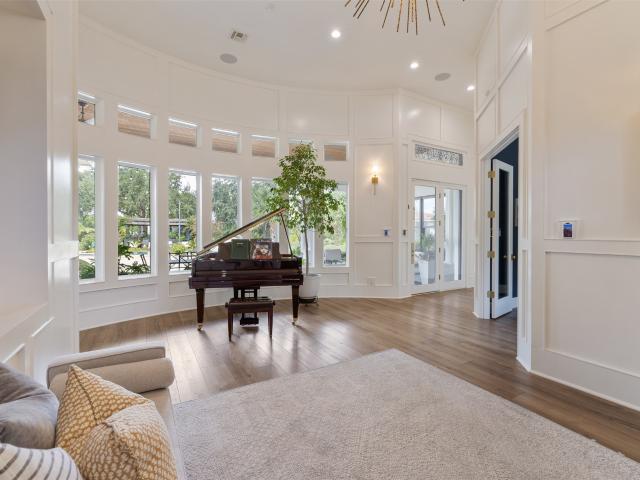 1705 Oakland Drive