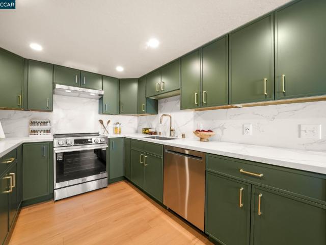 1705 Dalessi Dr