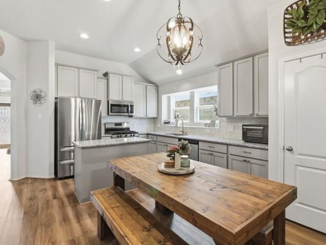 1705 Diamond Mountain Dr, Rosharon, TX 77583