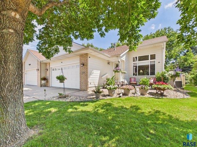 1705 E 63rd St, Sioux Falls, SD 57108