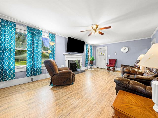 1705 E Calhoun Street