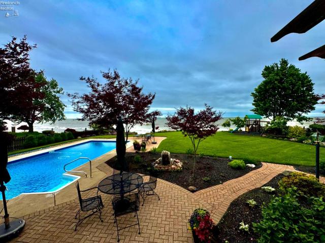 1705 Lands End Drive