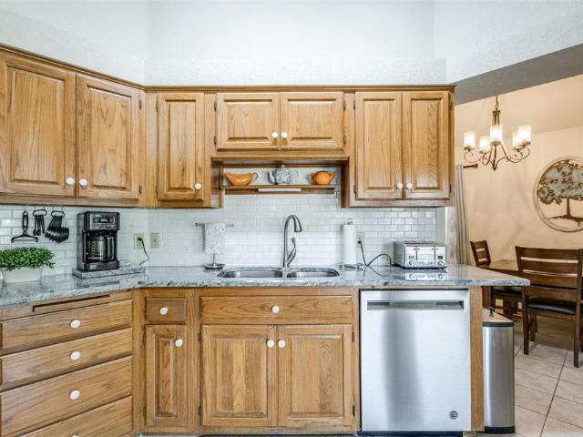 1705 Park View Place
