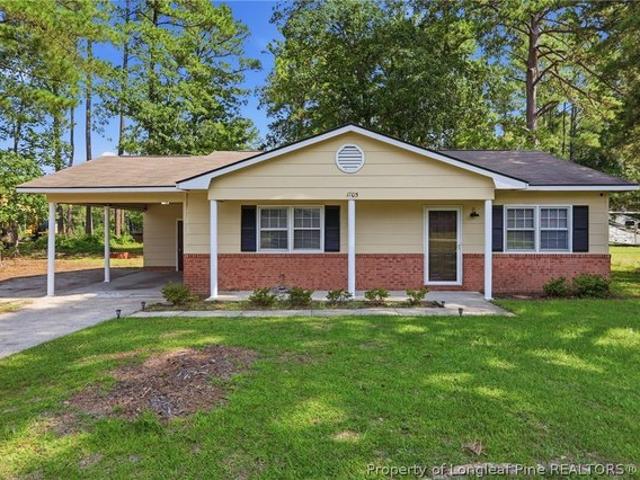 1705 Sand Hill Rd, Hope Mills, NC 28348