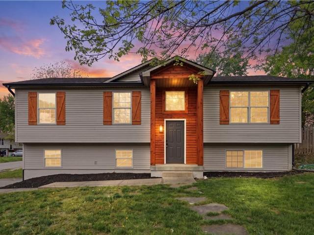 1705 SE Piccadilly St, Blue Springs, MO 64014 | MLS #2615 | Compass