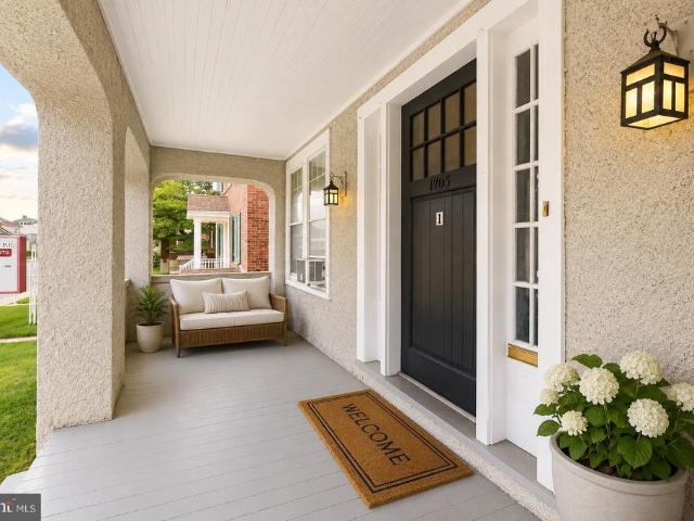 1705 W Market # 1