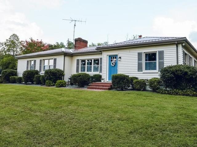 17065A L Philpott Hwy, Martinsville, VA 24112