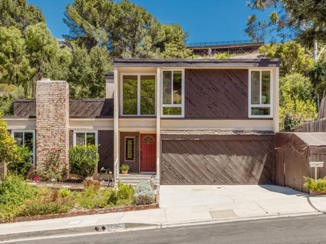 17068 Escalon Dr, Encino, CA 91436