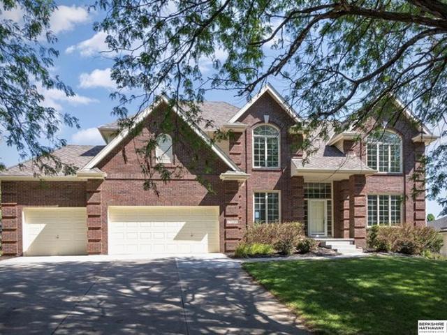 17068 Harney St, Omaha, NE 68118