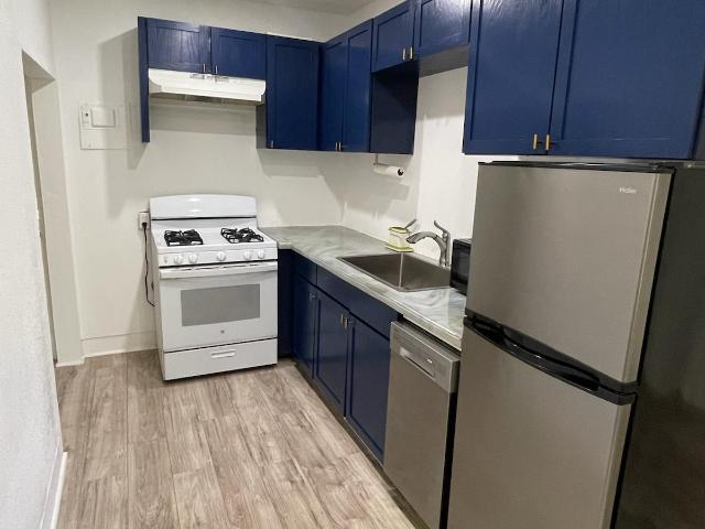 1706 N 15th St, Fort Pierce, FL 34950 | MLS #B26003 | Compass