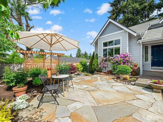 1706 NE 27th Place