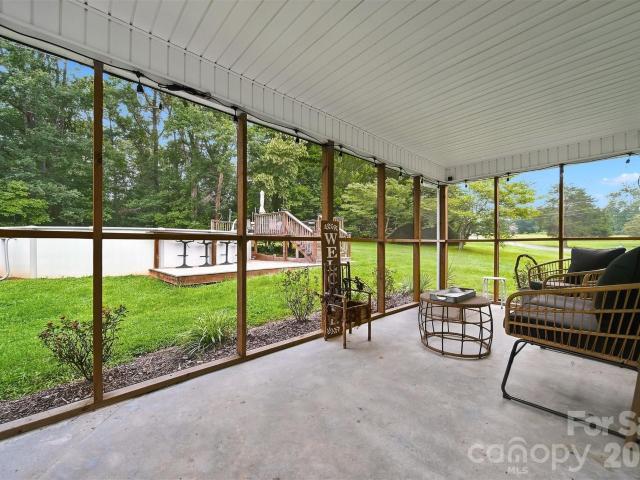 1706 Oakmont Drive