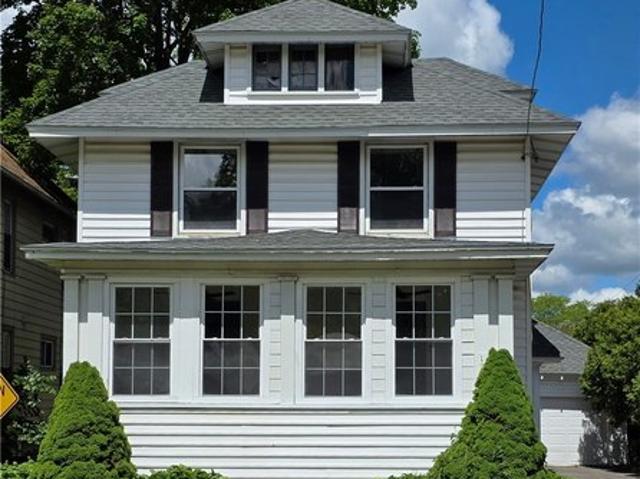1706 Oneida St, Utica, NY 13501