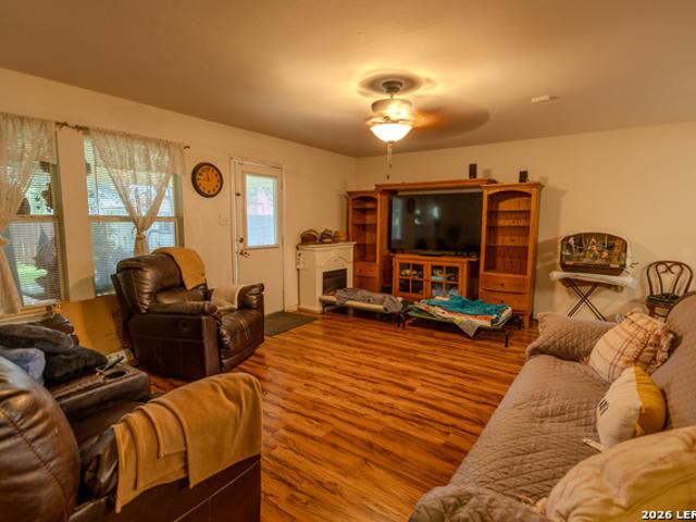 1706 Creek Knl