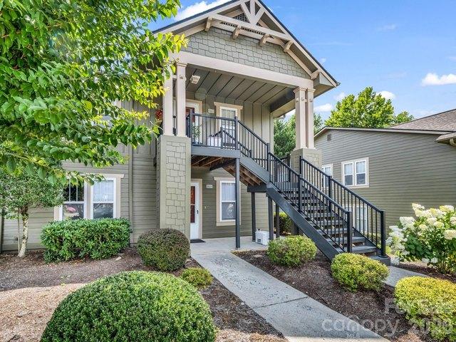 1706 Deermouse Way, Hendersonville, NC 28792