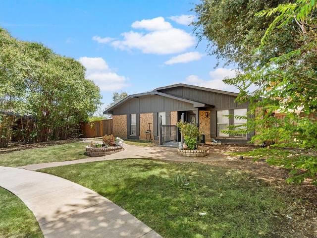 1706 Delaford Circle