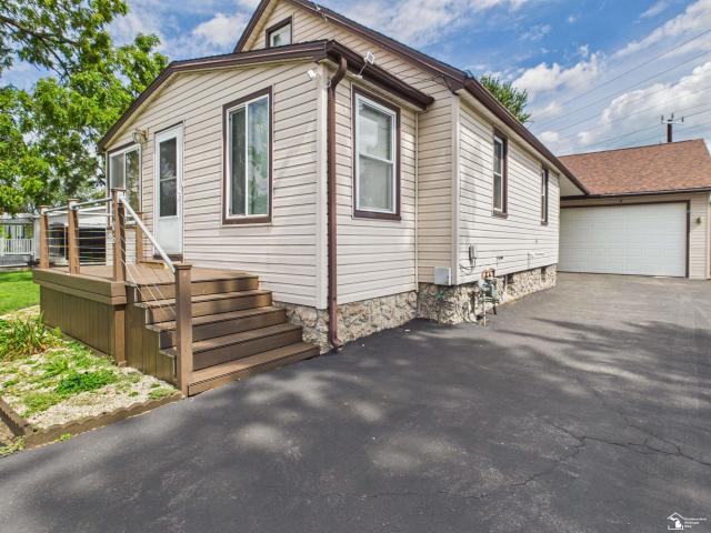 1706 Hemlock Street