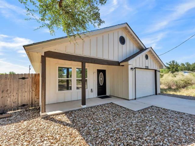 1706 Redwood Dr
