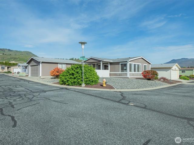 1706 Twin Peaks Dr, Unit 83, Wenatchee, WA 98801 | MLS #2511 | Compass