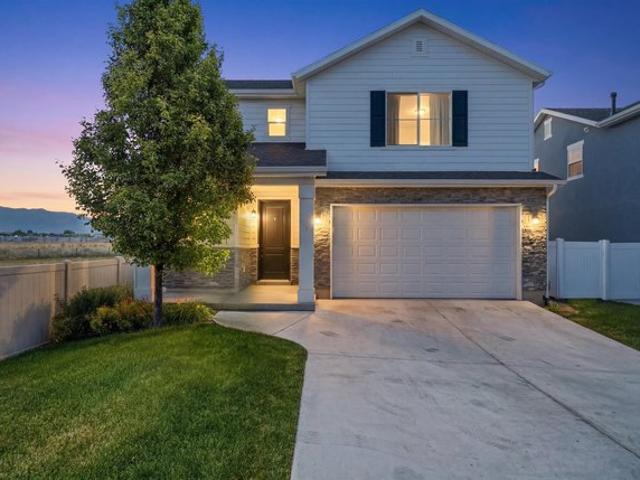 1706 W Parkview Dr, Syracuse, UT 84075