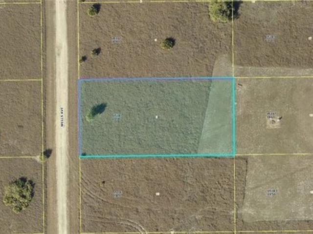 1706 Wells Ave, Lehigh Acres, FL 33972