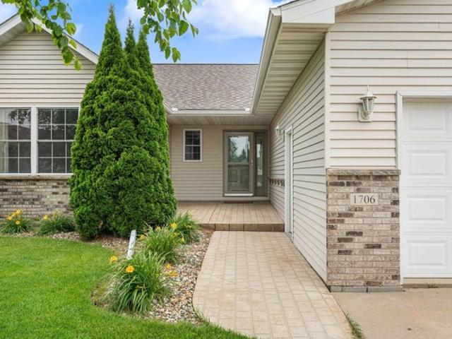 1706 22nd Ave SW, Austin, MN 55912
