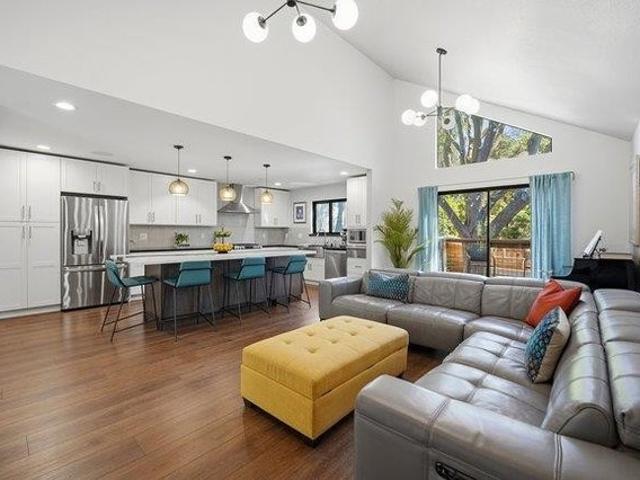 17070 Viewcrest Ln, Morgan Hill, CA 95037