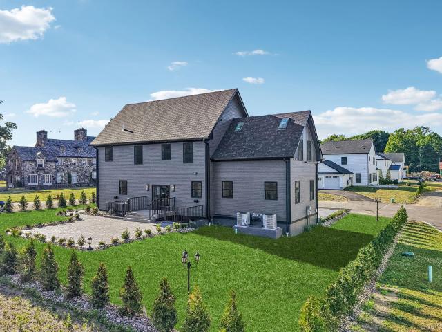 1707 Marie Lane