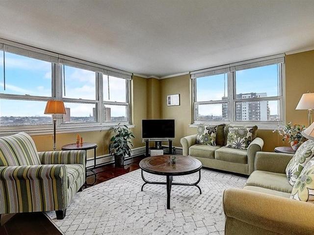 1707 N Prospect Ave Unit 8C, Milwaukee, WI 53202