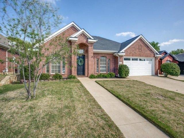 1707 Nightingale Ln, Corinth, TX 76210