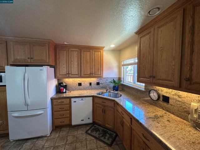 1707 Bishop Dr
