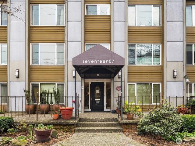 1707 Boylston Ave, Unit 206, Seattle, WA 98122 | MLS #2480 | Compass
