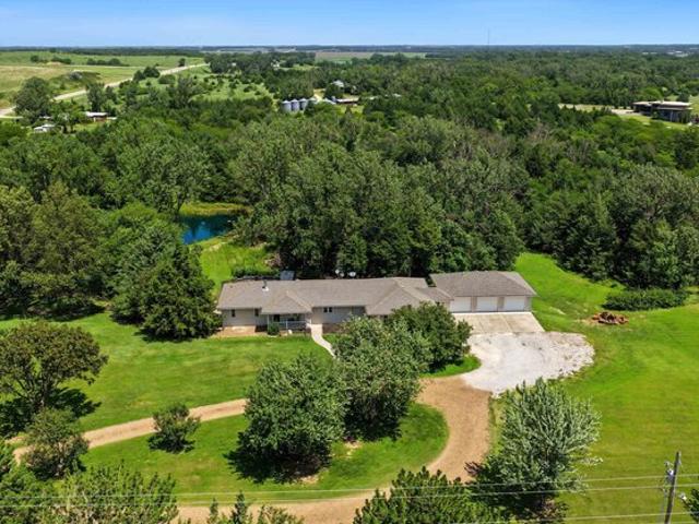 1707 Coronado Rd, Bennington, KS 67422