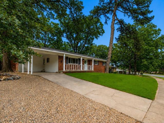 1707 Crestwood Road