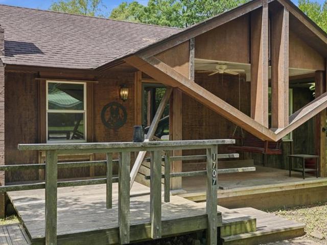 1707 E 32nd St, Sheffield, AL 35660