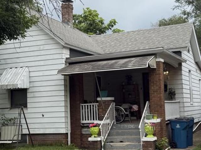 1707 E Moffat Ave, Springfield, IL 62702