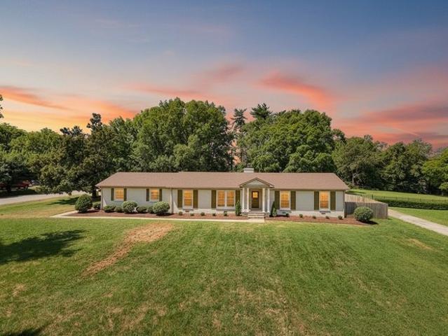 1707 Hillsboro Rd, Franklin, TN 37069