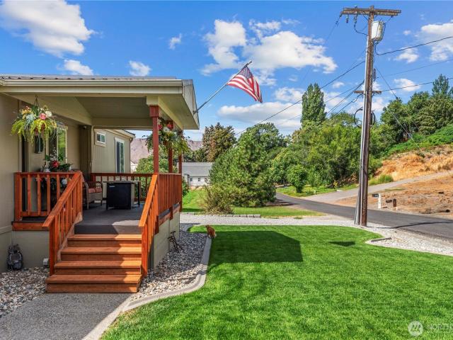 1707 Lower Monitor Road