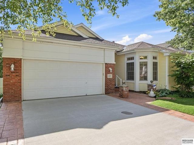 1707 S 173rd Plz, Omaha, NE 68130