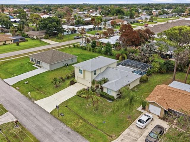 1707 SE Manth Ln, Port Saint Lucie, FL 34983